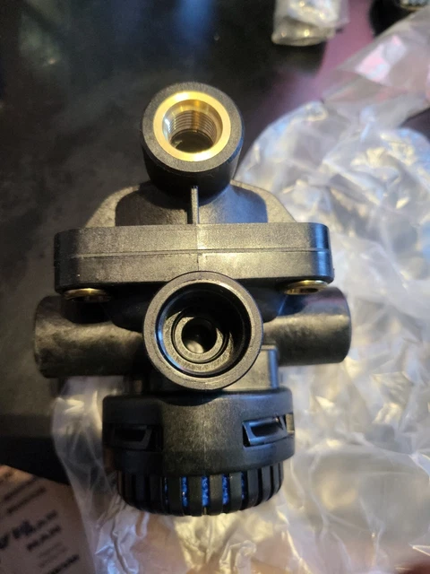 WABCO AIR BRAKE Relay Valve 9730060030 Genuine Brand New £15.00 ...