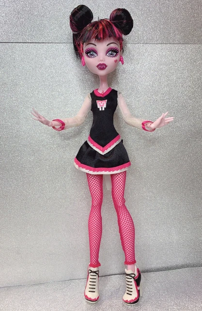 MONSTER HIGH FEARLEADING Draculaura Doll Cheerleading Mattel $99.99 ...
