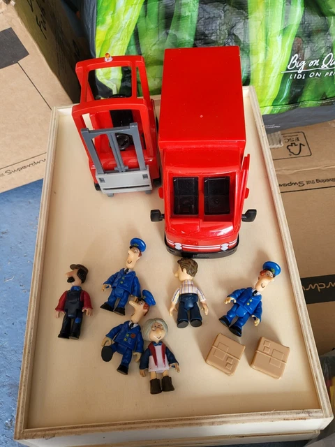 POSTMAN PAT FIGURE Bundle Toys Bundle figures and post van vehicles £10 ...