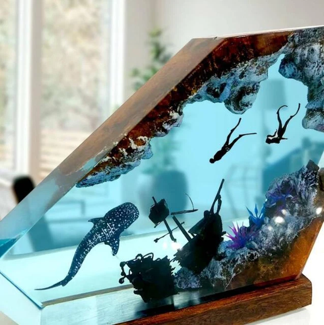 LARGE EPOXY RESIN Lamp Diver Humpback Whale Night Light Desktop ...