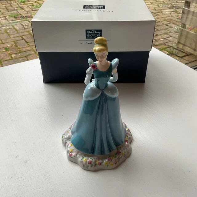 ROYAL DOULTON DISNEY Showcase Collection Cinderella in Box £22.50 ...