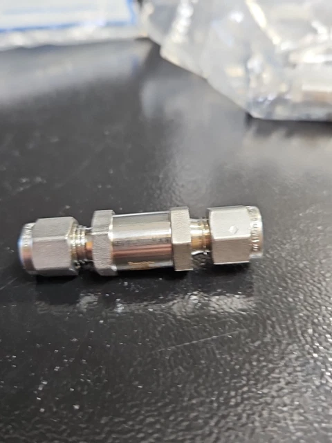 SWAGELOK SS-4C-1 CHECK Valve 1/4 in.Tube Fitting (NEW) 5 PCS $421.25 ...