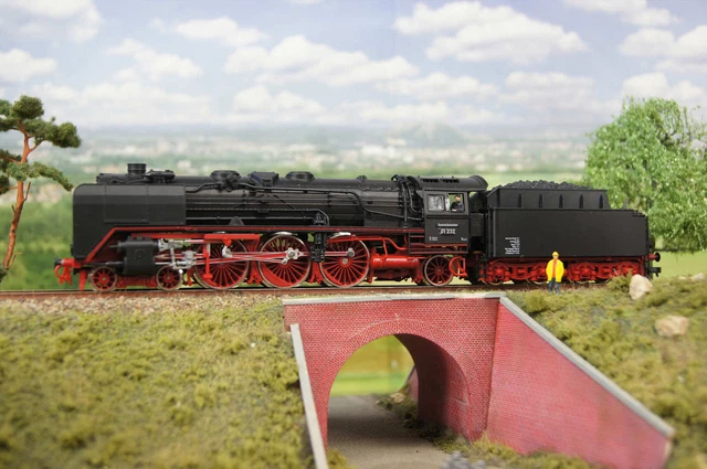 ROCO SPUR H0 43241 (04119A, 4119A) Dampflok mit Tender BR 01 232 der DB Ep.III EUR 78,95 ...