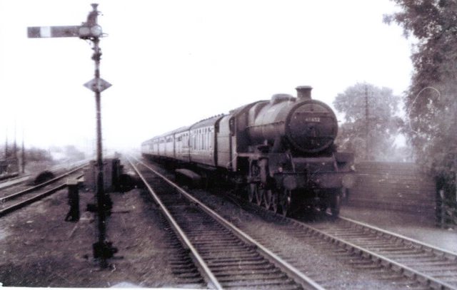 RAILWAY PHOTO BR Jubilee Class No 45652 HAWKE on an express £1.50 ...