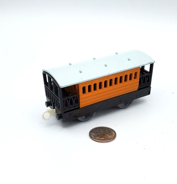 THOMAS & FRIENDS Trackmaster Train Tank Engine - Henrietta Coach - 2006 ...