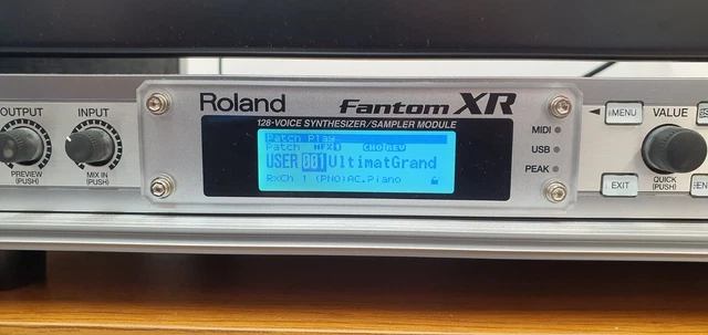 ROLAND FANTOM XR Synthesizer / Sampler Module rack mounted in flight ...