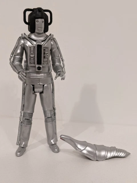 DOCTOR WHO CYBERLEADER Revenge of the Cybermen Figure With Cybermat £39 ...