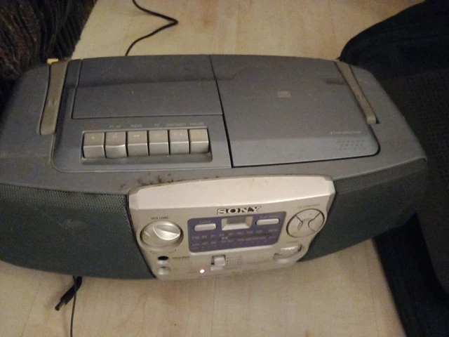 SONY CFD-V7 Boombox Mega Bass Portable CD Cassette Player Radio See ...