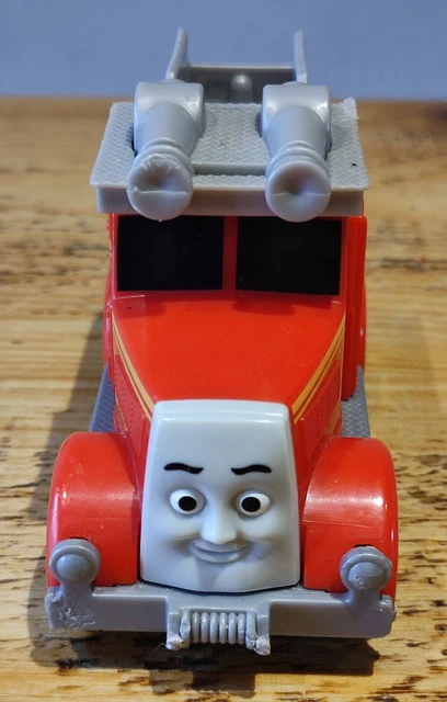 THOMAS THE TANK Engine Flynn The Fire Engine Push Along Voice And Sound ...