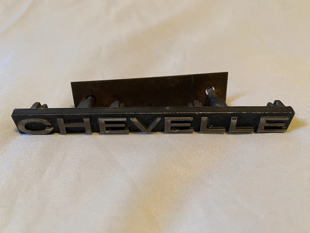OEM GM 1970 1971 Chevelle Front Grille Emblem Badge Nameplate 3975396 ...