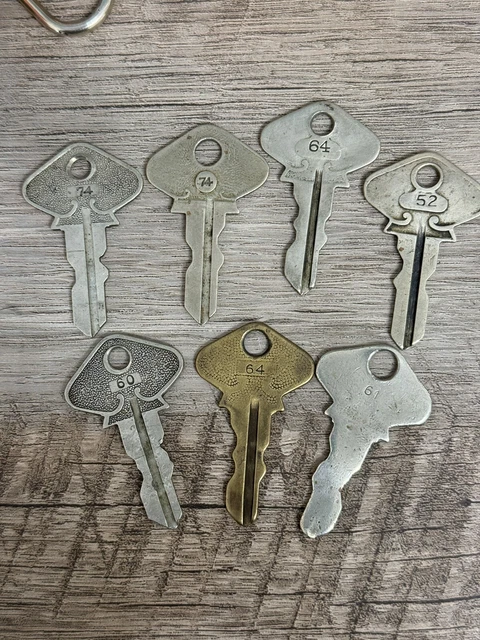 7 VINTAGE FORD Model T Keys Key 5 w/ Ford Script 52 60 61 64 64 74 74 £ ...
