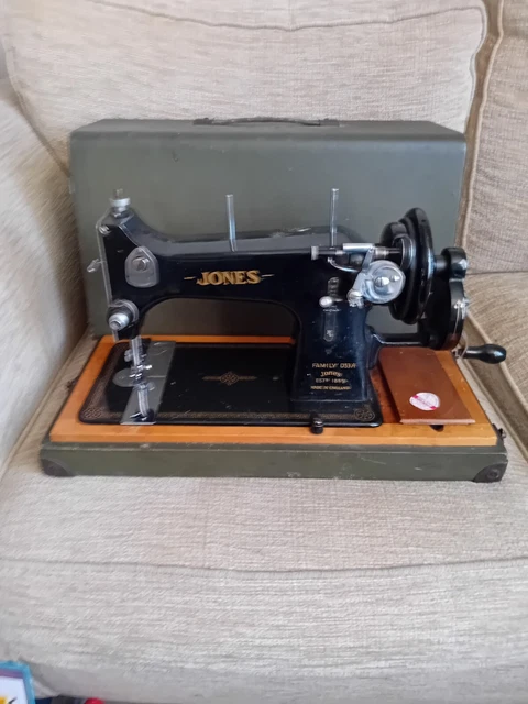 VINTAGE JONES SEWING Machine Model D53 A Electric Sewing Machine With ...