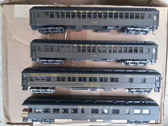 FIRST SET OF 4 Rivarossi heavyweight Santa Fe cars in HO H0 scale EUR ...