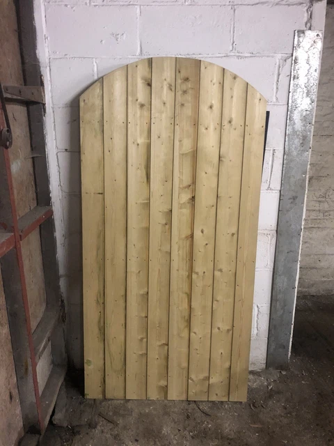 WOODEN GARDEN GATE pedestrian side gate feather edge board £79.00 ...