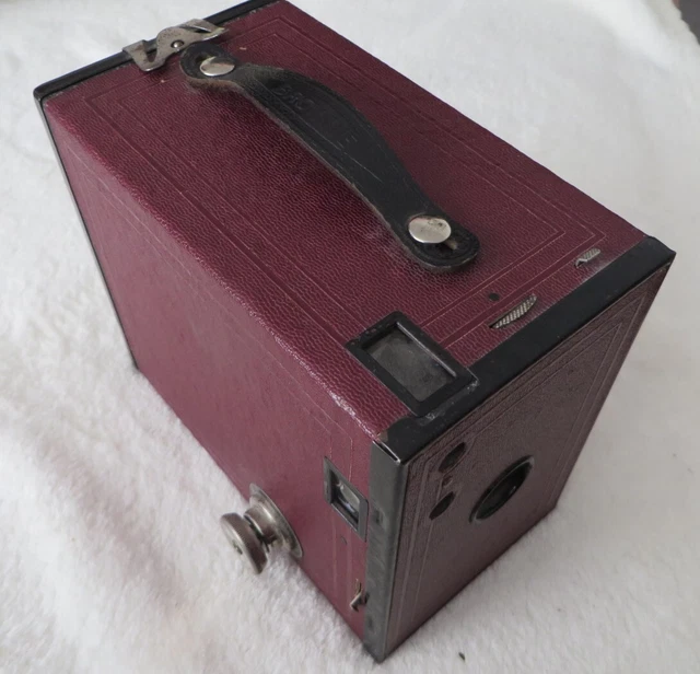 NO. 2A MODEL C Box Brownie Camera Burgundy/Maroon Takes 120 Roll Film ...