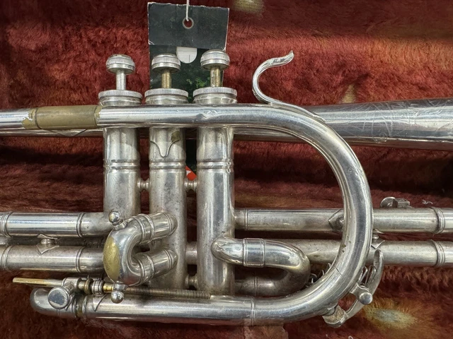 VINTAGE THE ELKHART Band Instrument Co. Cornet Horn w/ Case Deer Head ...