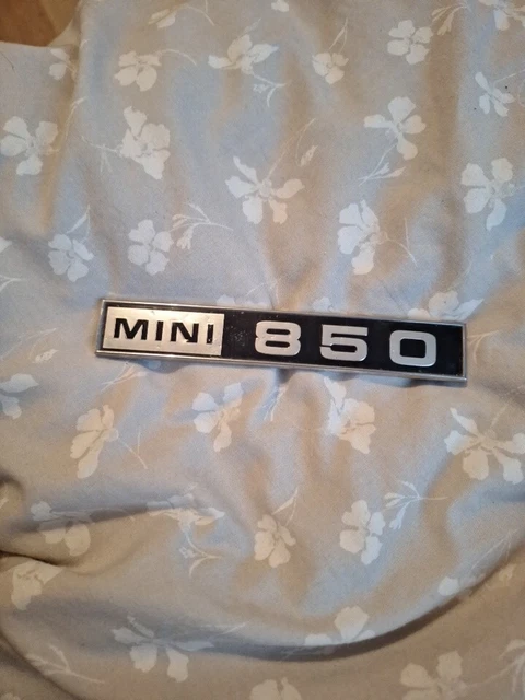 CLASSIC MINI 850 Boot Badge Original 3pins £17.50 - PicClick UK