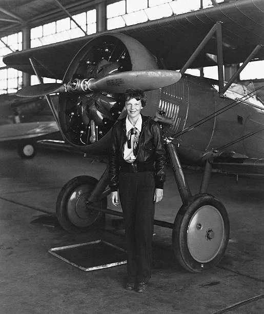 AMELIA EARHART AT March Field In California 1936 Old Photo EUR 6,61 ...