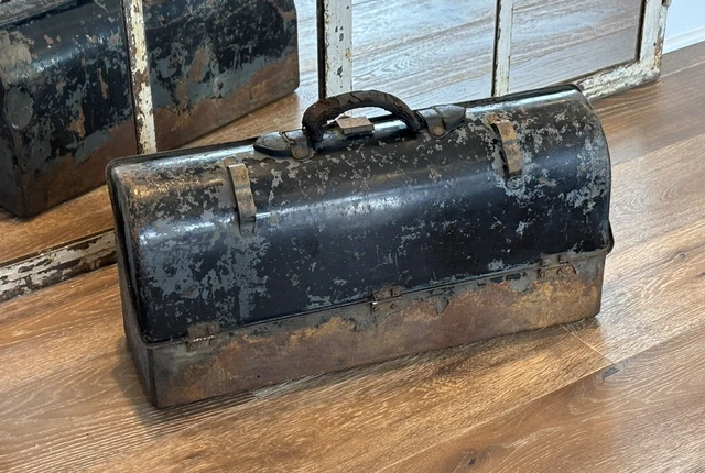 VINTAGE ANTIQUE CAR Tractor Metal Lock Box Toolbox Storage Trunk £44.87 ...