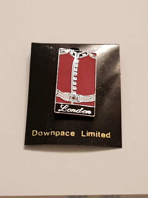 LONDON PIN BADGE. The Queen's Guard, Buckingham Palace, UK. £2.50 ...