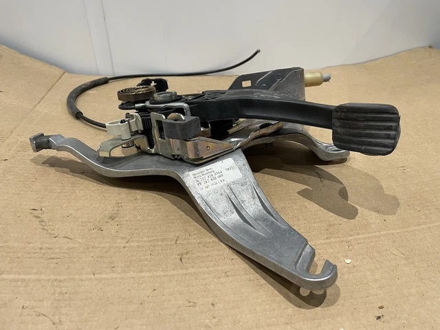 GENUINE MERCEDES W212 Eclass,E300HYBRID Parking Brake Pedal Assembly ...