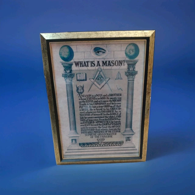 &WHAT IS A Mason" printed scroll in gold wood frame 31 x 23cm In good ...