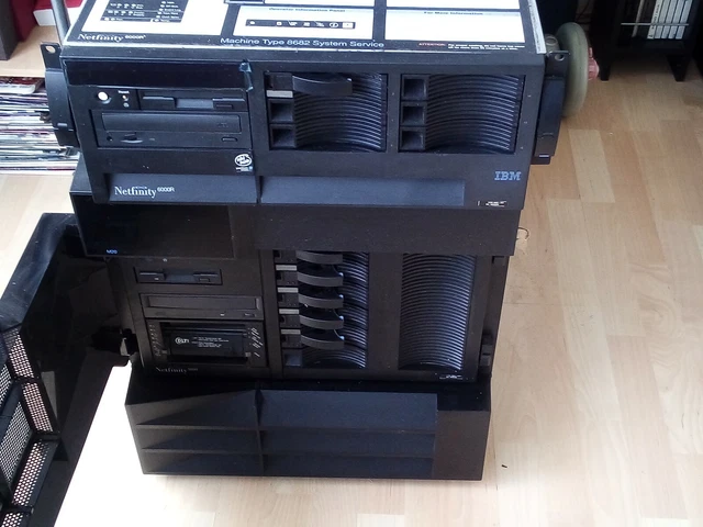 IBM NETFINITY 5500 M20 8662-4RY & 6000R 8682 - VENDITA PACCHETTO SERVER PIII XEON EUR 585,02 ...