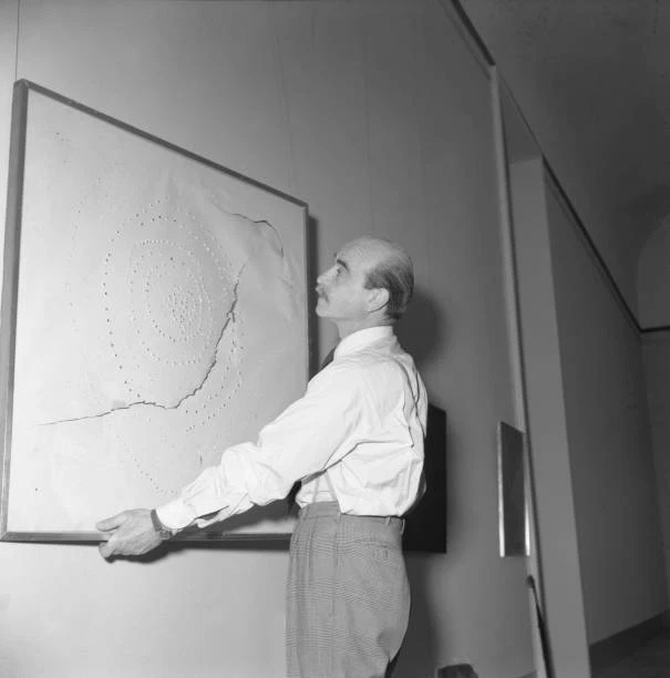 PAINTER LUCIO FONTANA During The Art Biennale Venice 1954 Old Photo 2 ...