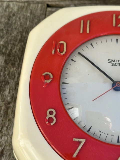 HANGING WHITE AND Red Bakelite 1950s Smiths Sectric Wall Clock £44.95 ...