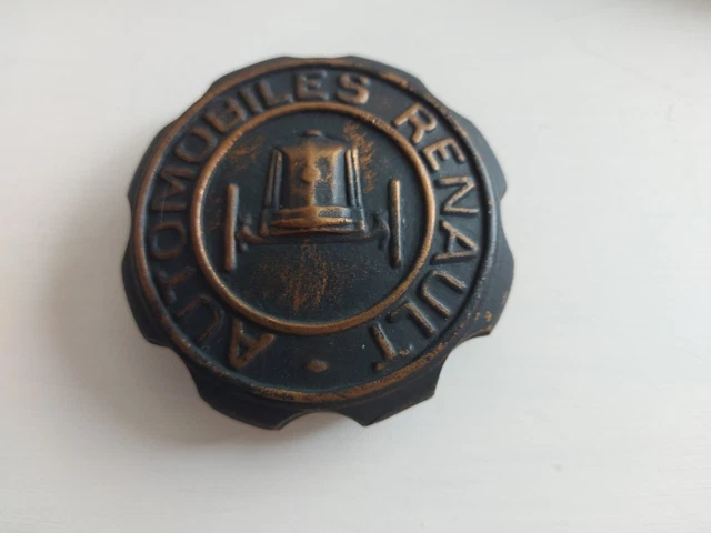 VINTAGE RENAULT CAR Hub Cap Commemorative Car Memorabilia Brass Hub Cap ...