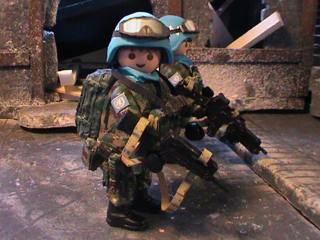 PLAYMOBIL CUSTOM SOLDAT Français (Unprofor) (Onu) (Balkans-1992) Ref ...