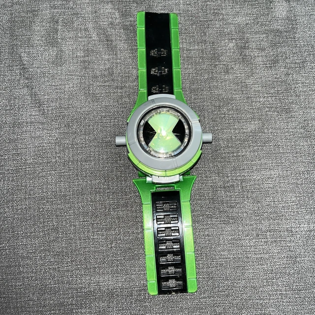 BANDAI BEN 10 Alien Force Ultimate Omnitrix Bandai Watch Toy Figure ...