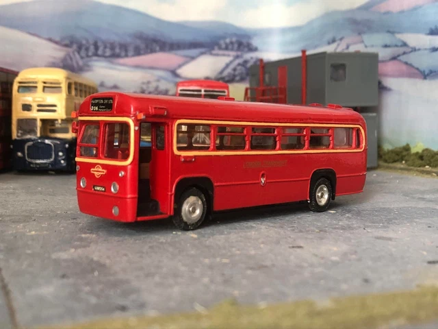 KIT BUS BUILT Gs Models London Transport Aec Rf White Metal Model Bus ...
