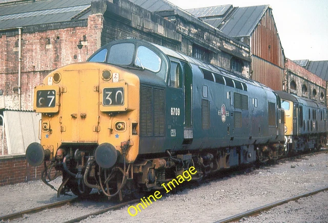 RAILWAY PHOTO 6X4 Class 37 D6709 BR Green Stabled at Gateshead c1972 £2 ...