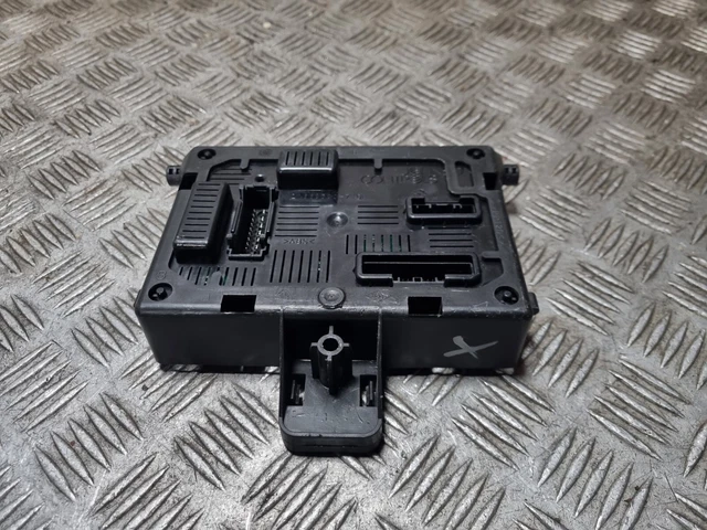 RENAULT CLIO MK3 Body Control Module Bcm 8201054129 1.2 Petrol 2011 £14 ...