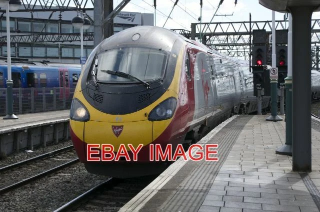 PHOTO CLASS 390 Set 390006 Arrives At Manchester Piccadilly £1.00 ...