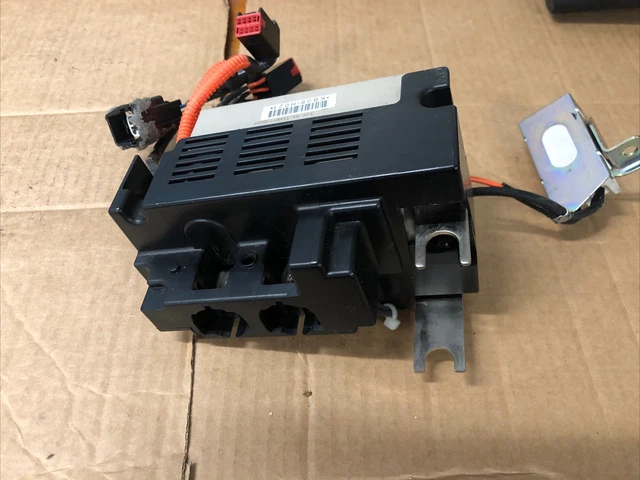 FORD ESCAPE MERCURY Mariner Hybrid Battery Main Relay Plug Module 2005 ...