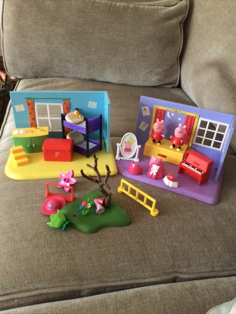 PEPPA PIG THEATRE with Rotating Podium And Room Set Etc £9.95 - PicClick UK