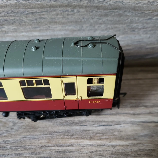 BACHMANN : 2 x Crimson/Cream Carriages: "00" Gauge. £21.49 - PicClick UK