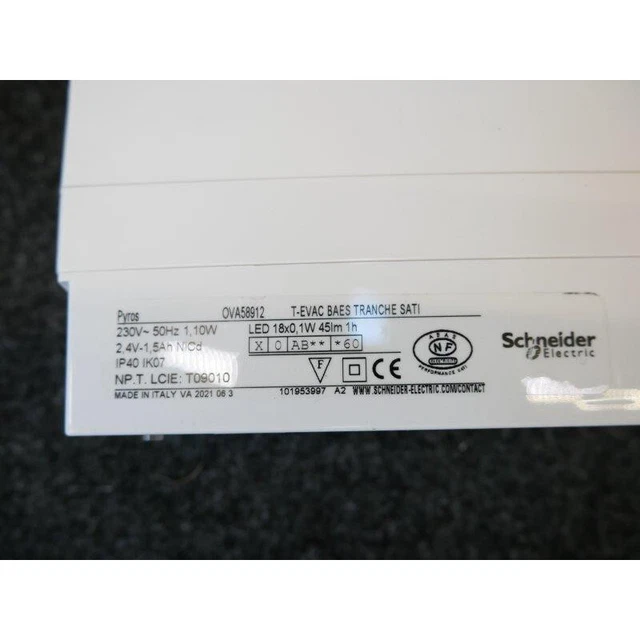 BLOC DE SECOURS evacuation SATI 230Vac 30mA tranche led 45lm autonome 1h IP42-5 EUR 85,05 ...