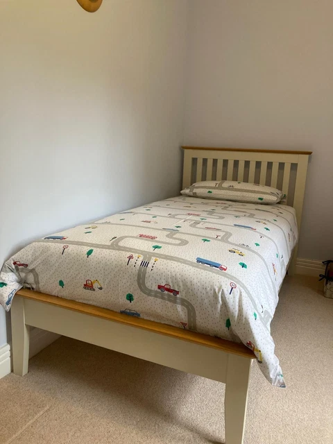 SINGLE BED. Julian Bowen Salerno Shaker Two Tone. Excellent condition £ ...
