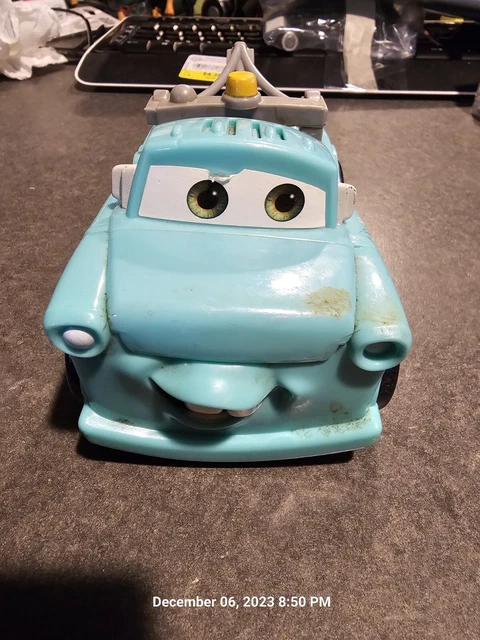DISNEY PIXAR CARS Mattel Shake N Go Blue Mater Tow Truck Talking 2005 ...