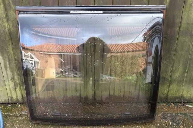 SWIFT CHALLENGER CARAVAN centre front window Polyplastic 04.21.993.90 ...