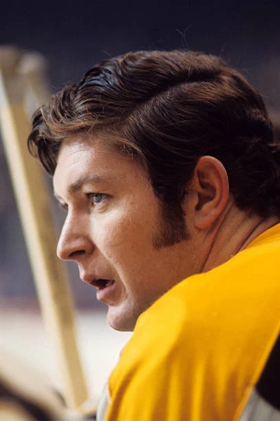 BOSTON BRUINS FRED Stanfield on bench during game vs Vancouver Can ...