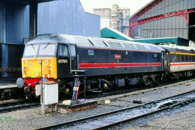 PHOTO CLASS 47 Loco No 47701 Waverley At Bristol 2000 £1.45 - PicClick UK