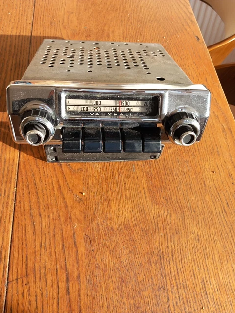 VAUXHALL PA CRESTA/VELOX Saloon/Estate Late Model Push Button Radio £ ...