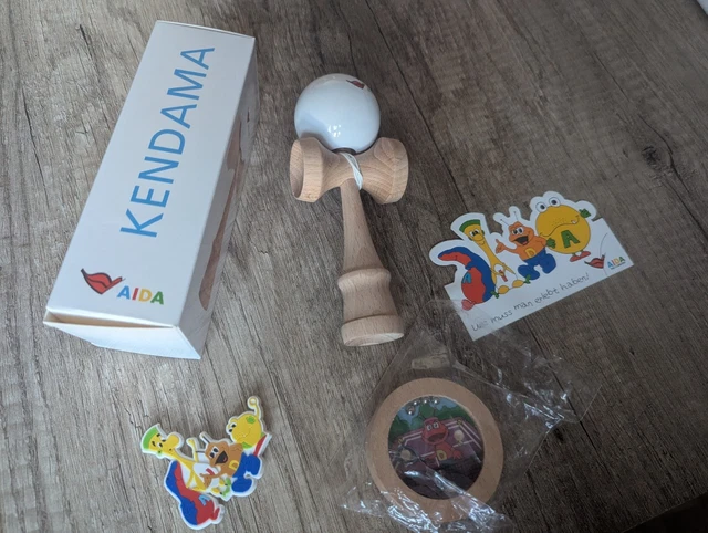 AIDA KENDAMA + AIDA Clubbies Magnet + AIDA Geduldspiel + AIDA Clubbies ...