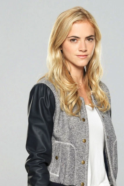 FOTO NR. 481 - Emily Wickersham NCIS Navy CIS - HOCHGLANZ - 15 x 10 CM ...