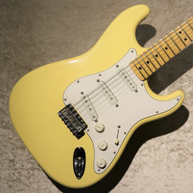 FENDER JAPAN YNGWIE Malmsteen Stratocaster Scalloped Maple Fingerboard ...
