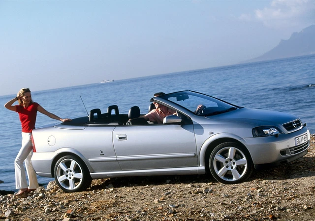 VAUXHALL-OPEL ASTRA MK4 Convertible Press Photo Collection DVD 2000 ...